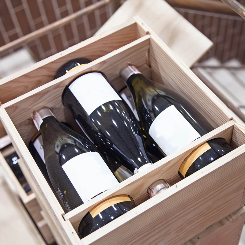 Shipping Box – HAL